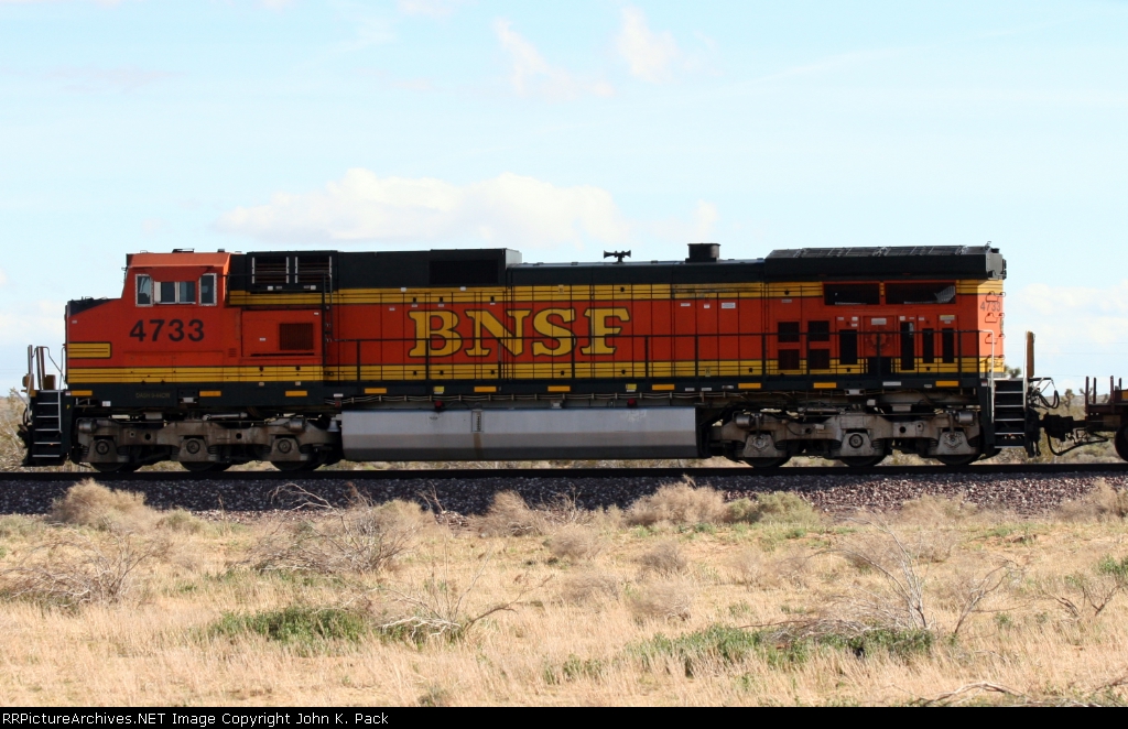 BNSF 4733